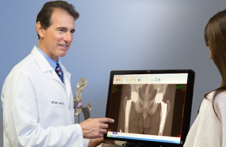 Q&A: Total hip replacement, mini-posterior vs. direct anterior surgical ...